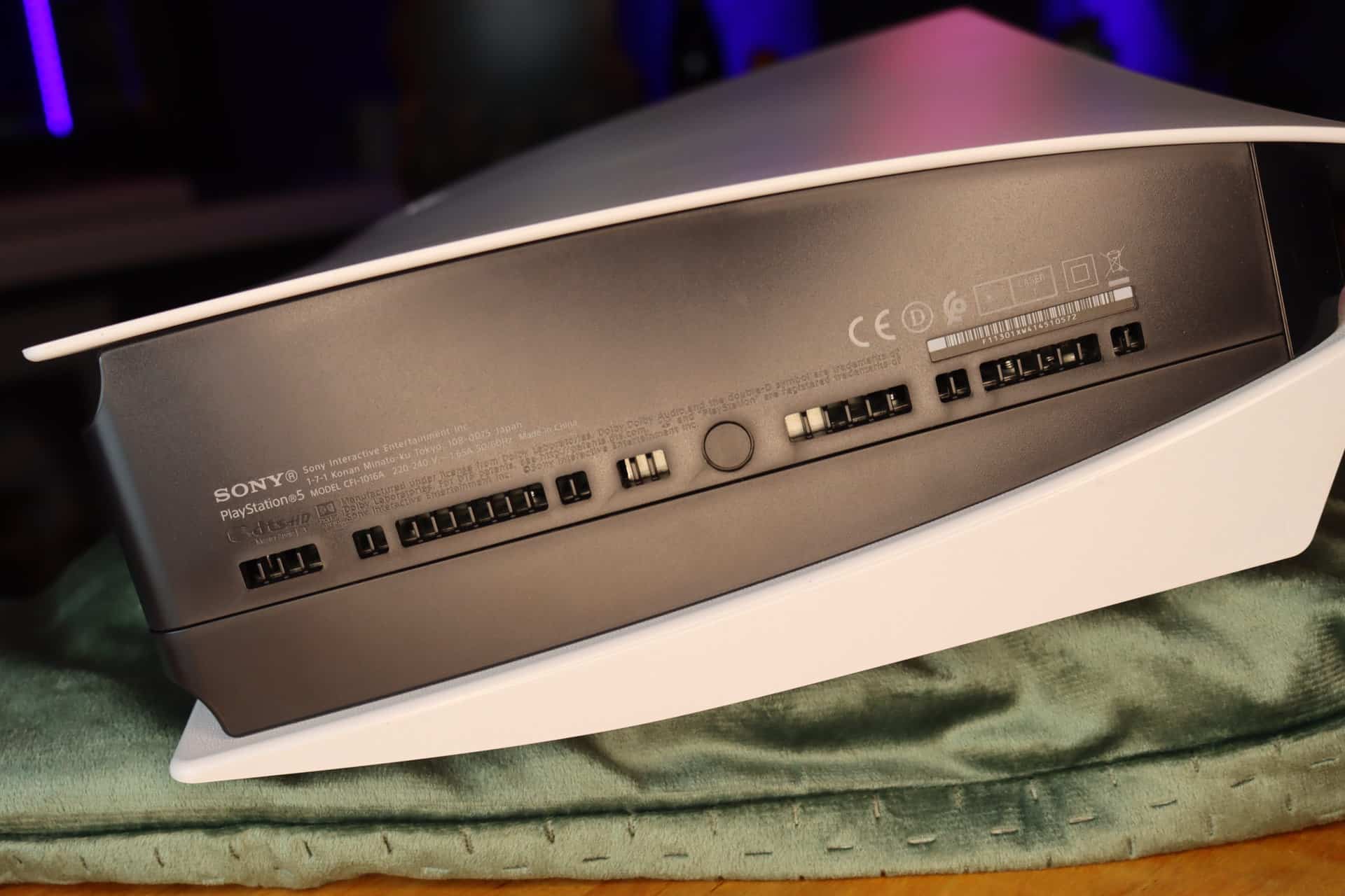 Comment placer le socle PS5 à la verticale